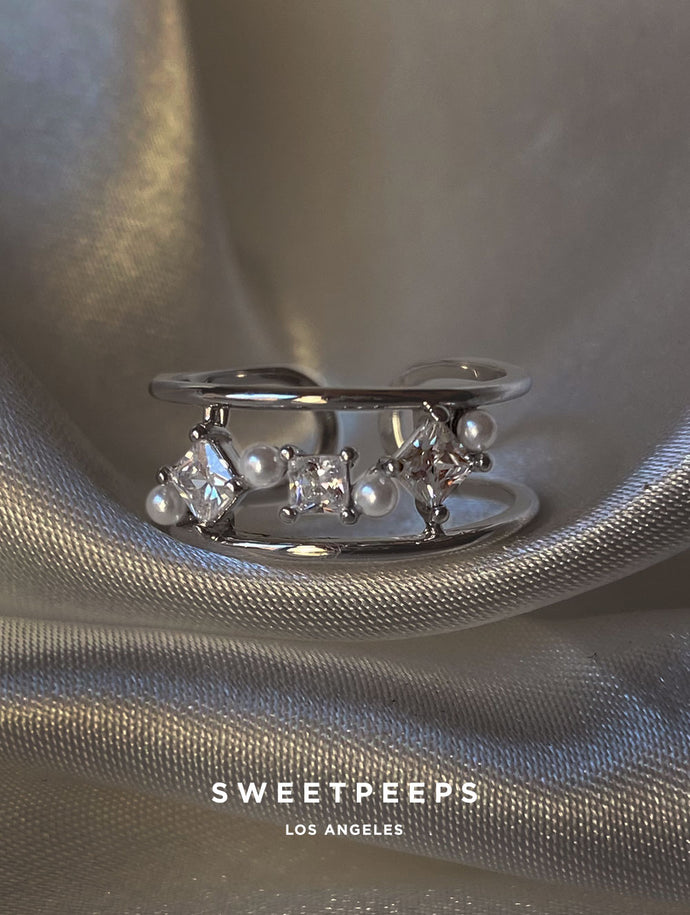 Alice Pearl Encrusted Ring- Silver – SP Inc.